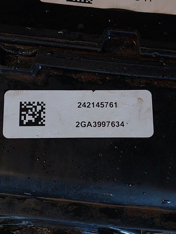 2024 Silverado & Sierra 2500 3500 Diesel Exhaust Fluid DEF Tank w/ Pump ...