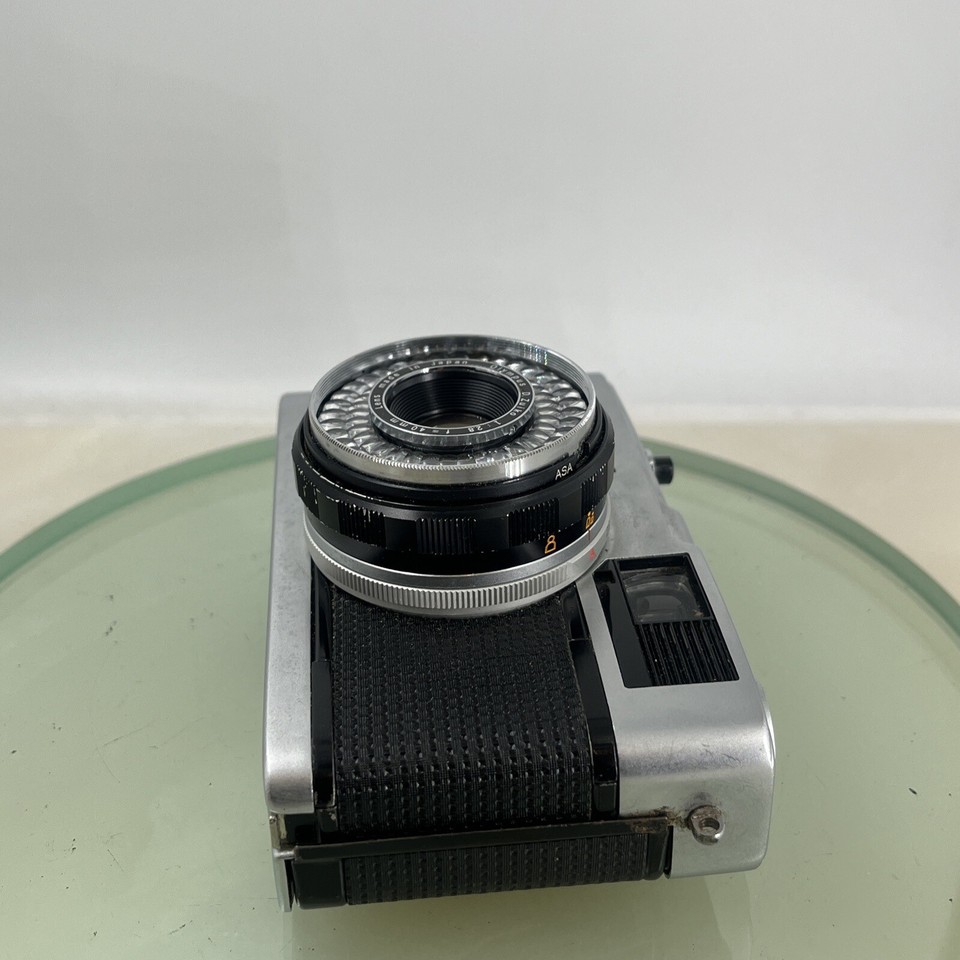 Olympus Trip 35 35mm Viewfinder Camera, with Olympus 40mm f/2.8 Lens ...