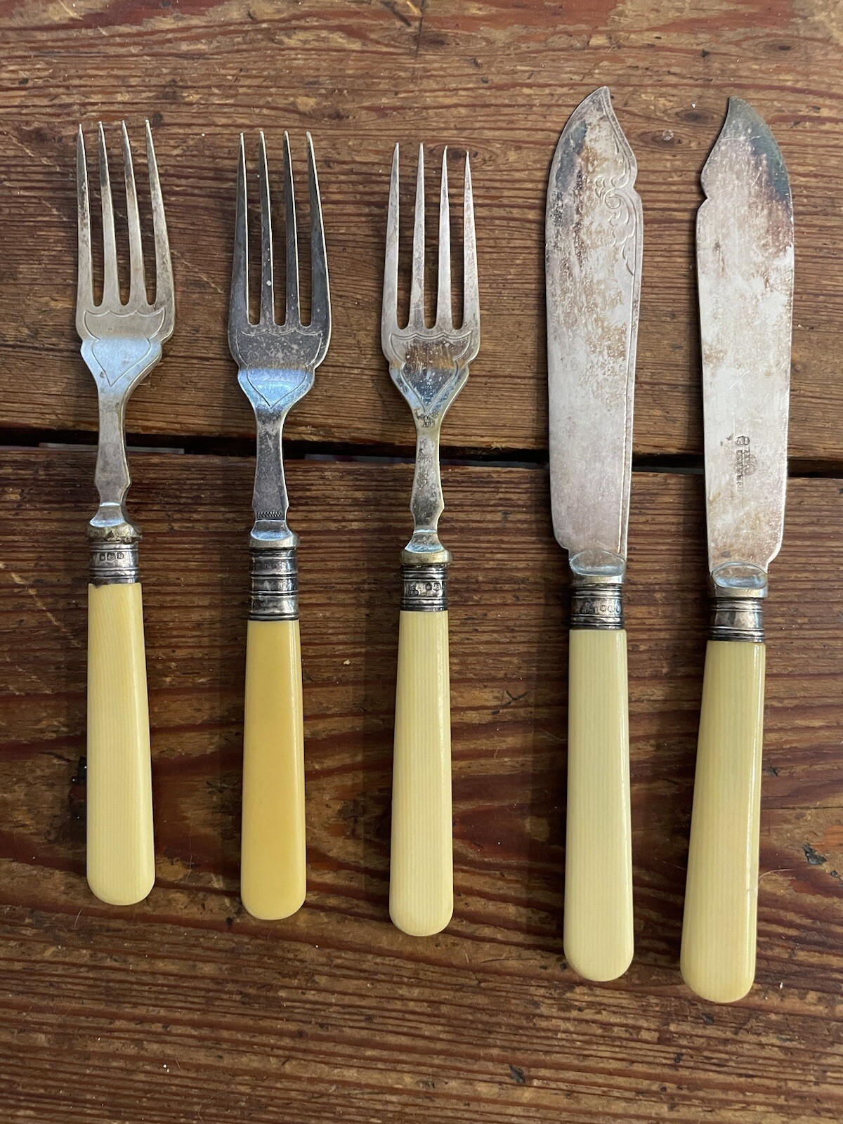 Lot of 5 Antique UK Sterling Silver, EPNS and Bone Handle Fish Knives ...