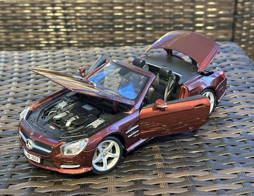 Maisto Special Edition - 2012 Mercedes SL500 Convertible (R231) - 1:18 ...