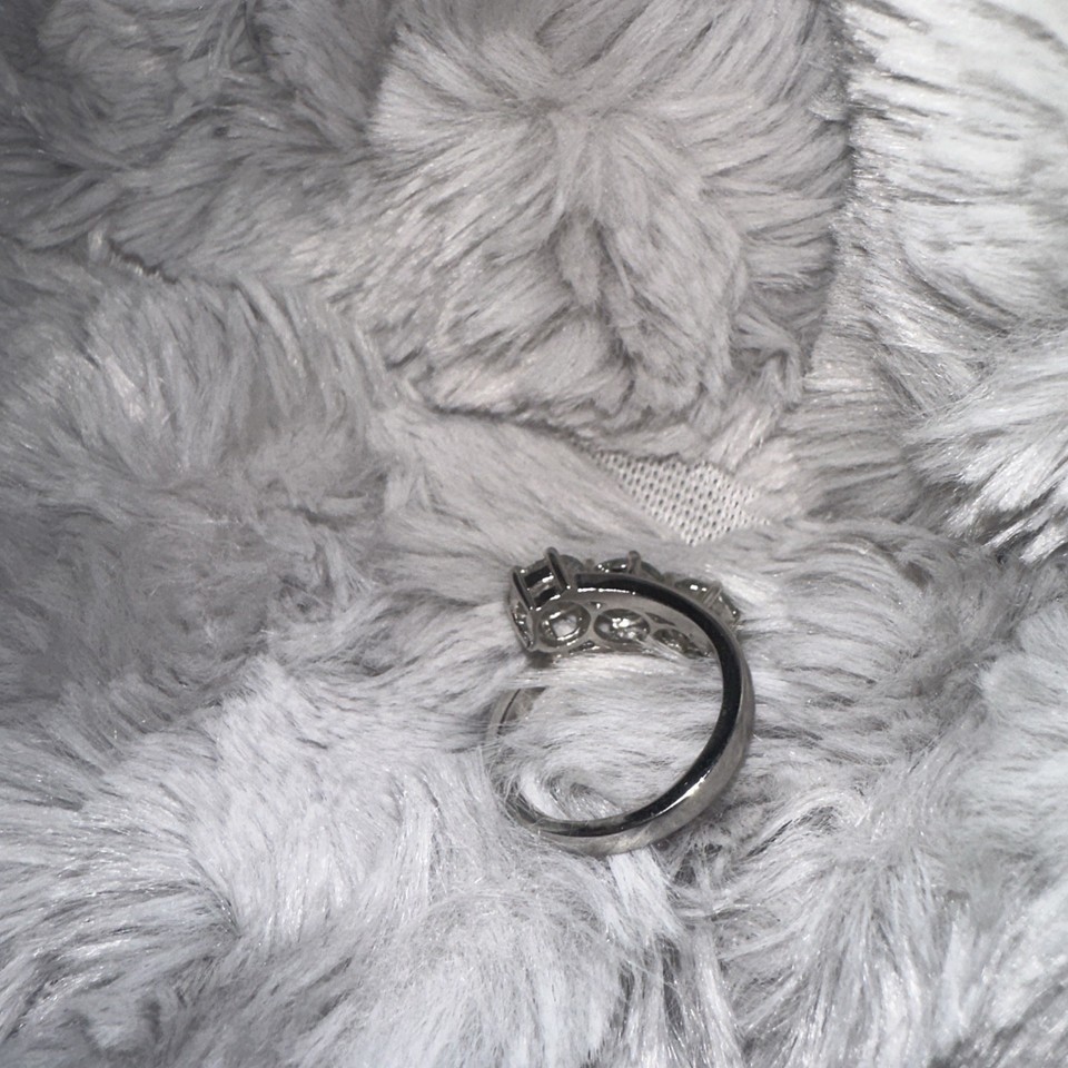 3 Stone 3.14Ct Vvs1 Blue White Round Moissanite Diamond Engagement ...