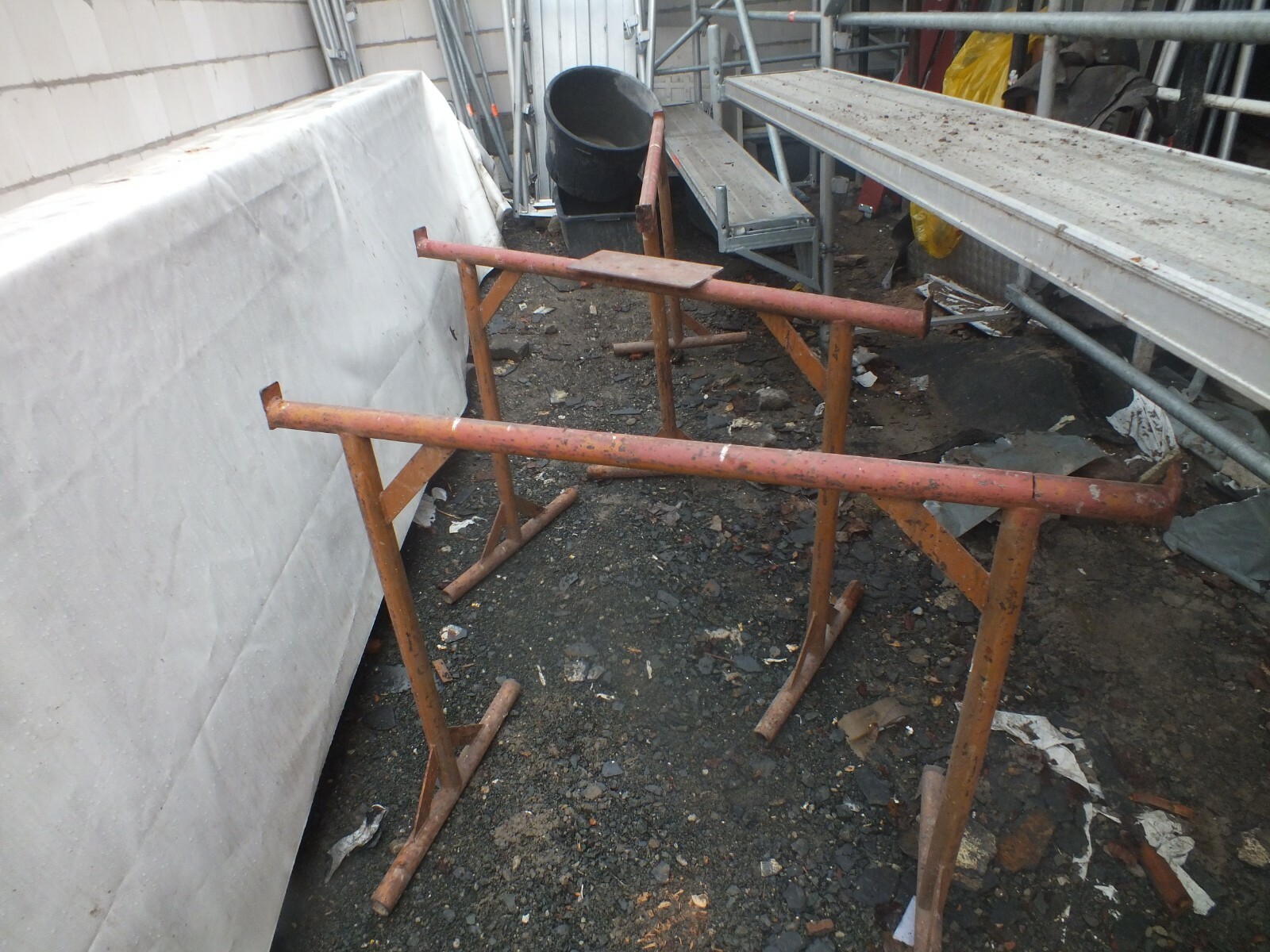 3x Stabile Stahl Gerüstbock Bock Mauerer Maurerbock Unterstellbock ...