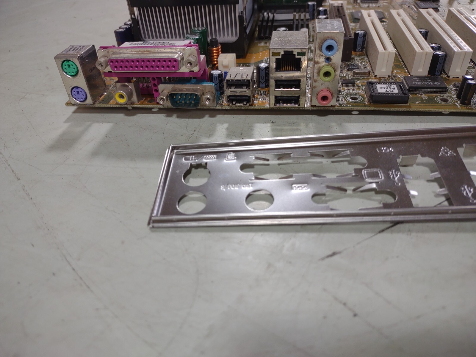 ASUS P4S8X-X, Socket 478, P4 SL6S6, 256MB, COOLER, I/O PLATE !!!!! | eBay
