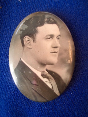 POCKET MIRROR man's portrait | eBay