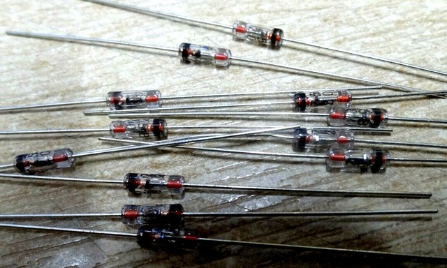 12x Z5B20 20v vintage zener diode 400mw hermetically sealed DO7 glass ...