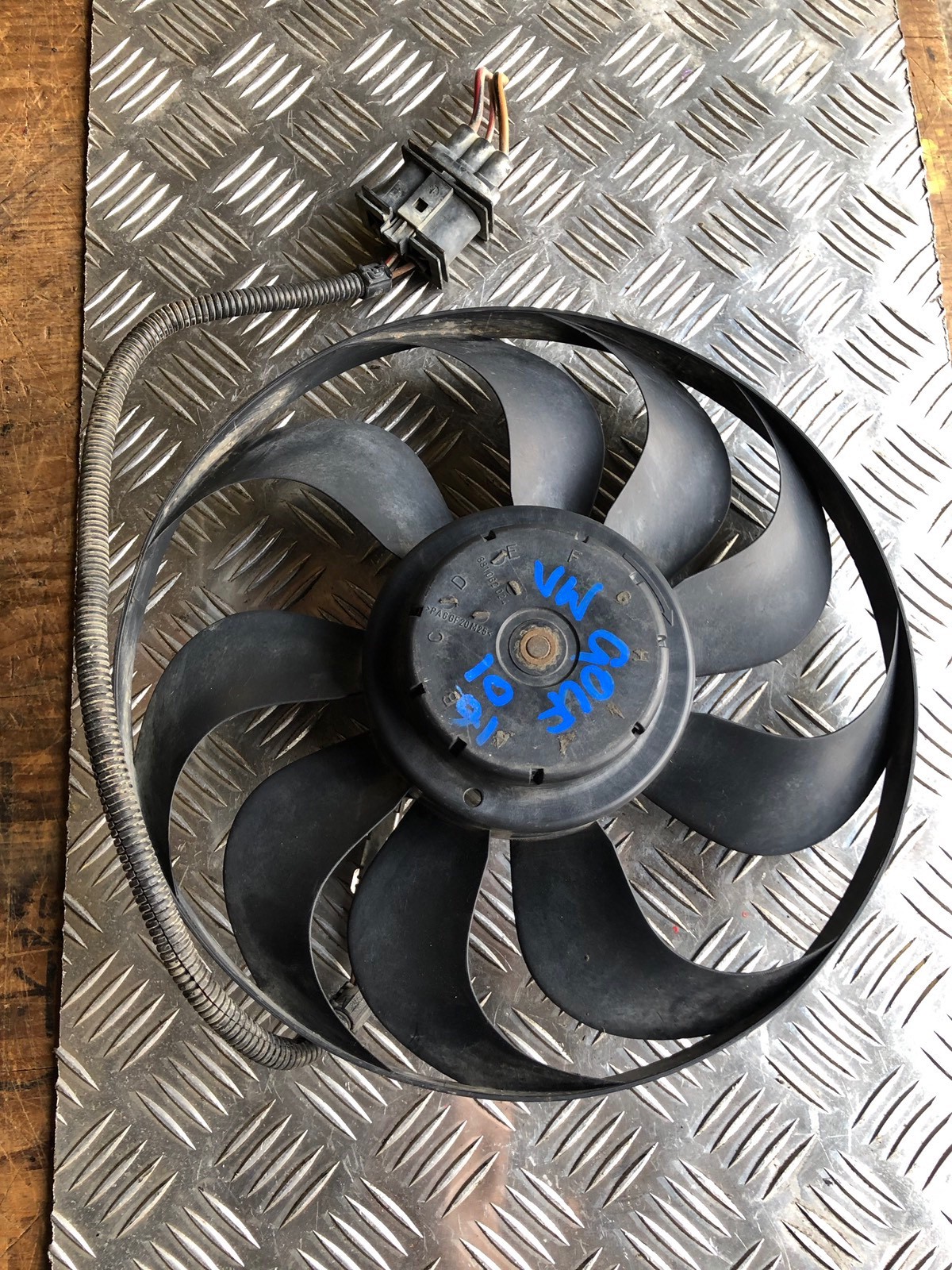 Vw Golf / Bora - Radiator Cooling Fan - 1J0959455P | eBay