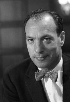 Leonard Goldenson President Of Abc Paramount In His NY Office 1957 OLD ...