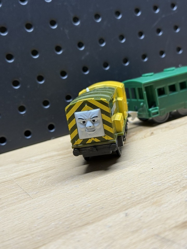 Trackmaster Thomas & Friends Iron Arry WORKING Motorized Train | eBay