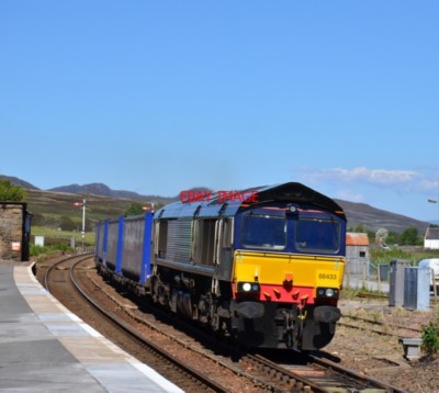 PHOTO CLASS 66 LOCO NO 66433 FREIGHT TRAIN AT DALWHINNIE A SOUTHBOUND ...