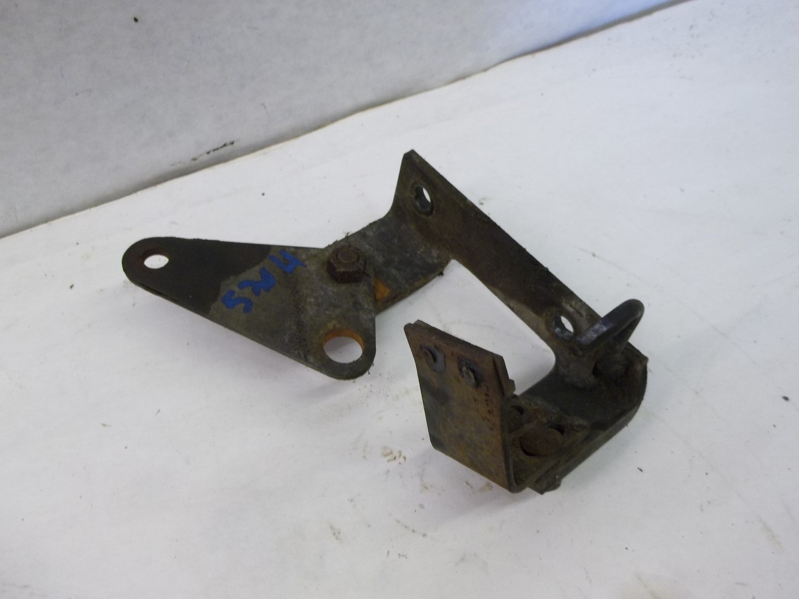 Toro Wheel Horse Model 31-20OE01 520H PTO Belt Guard Engine Bracket ...