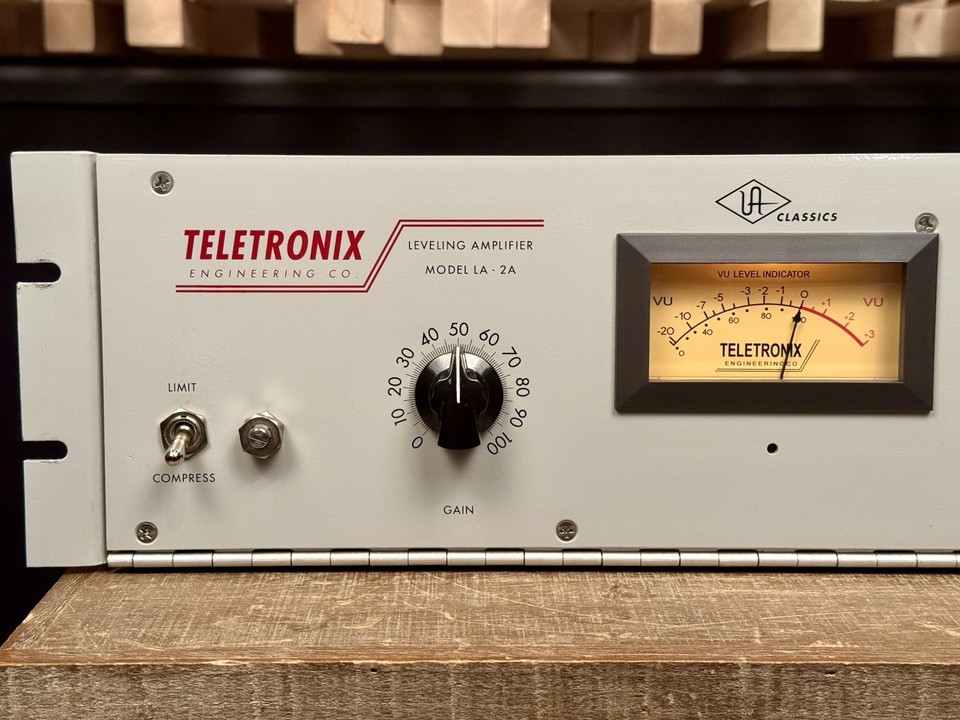 Universal Audio Teletronix LA-2A Optical Compressor. Original! LA 2A ...