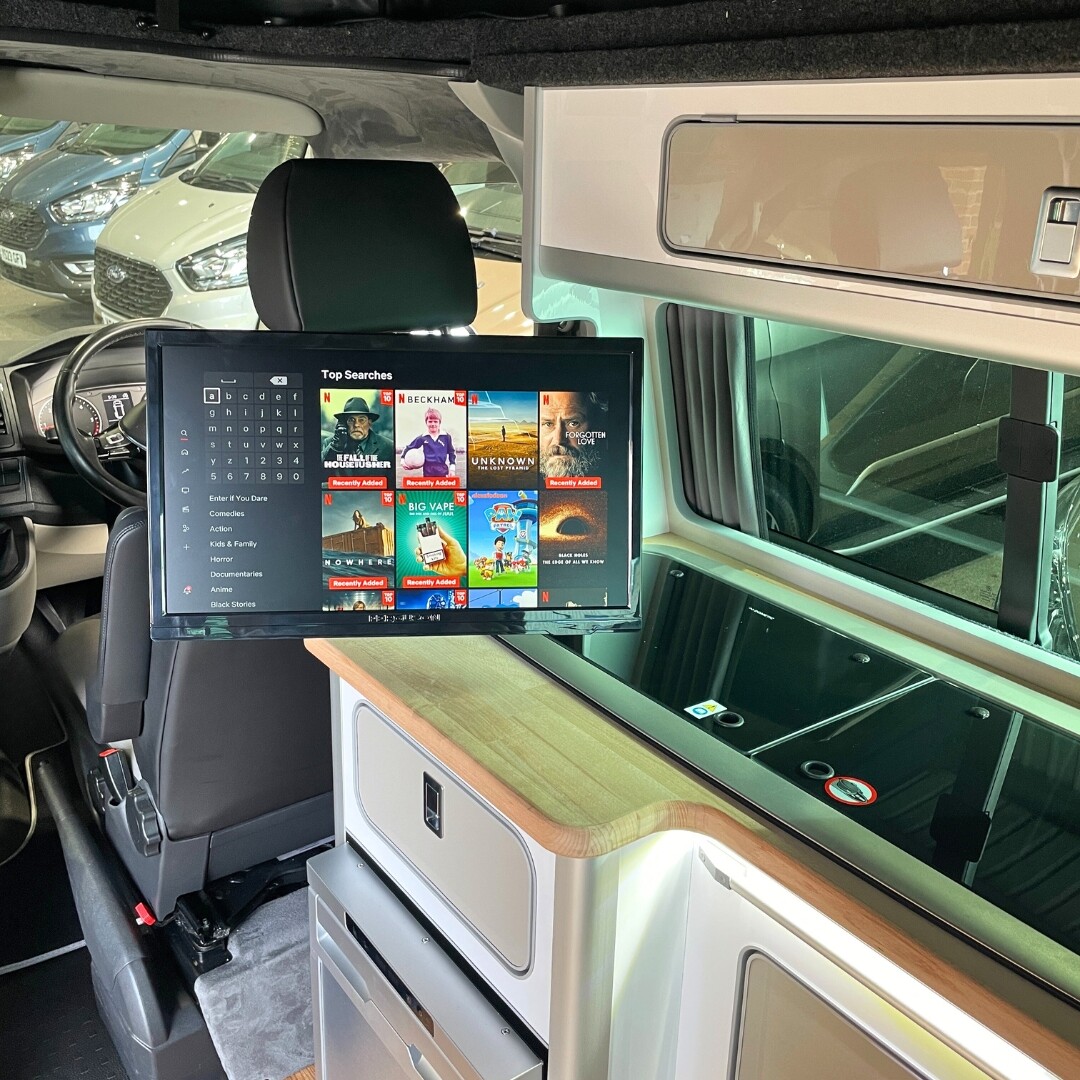VW Transporter Campervan 12v 19" LED Smart TV, Headrest mount & HD ...