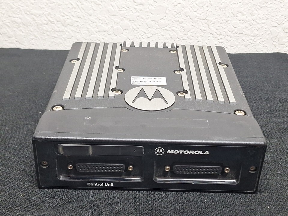 Motorola XTL5000 M20SSS9PW1AN UHF 450-520mhz Mobile Radio | eBay