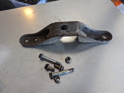 90-96 Nissan 300zx Z32 OEM Rear Subframe Differential Mount Bracket ...