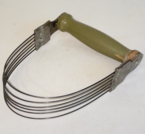 Vintage Chief Wire Pastry Cutter Made in USA Green Wood Handle Dough ...