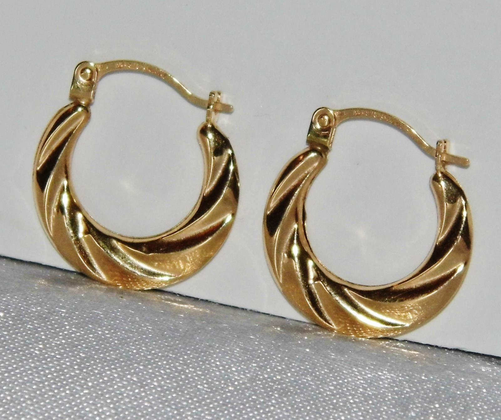 9CT YELLOW GOLD SWIRL FANCY CREOLE HOOP EARRINGS | eBay UK