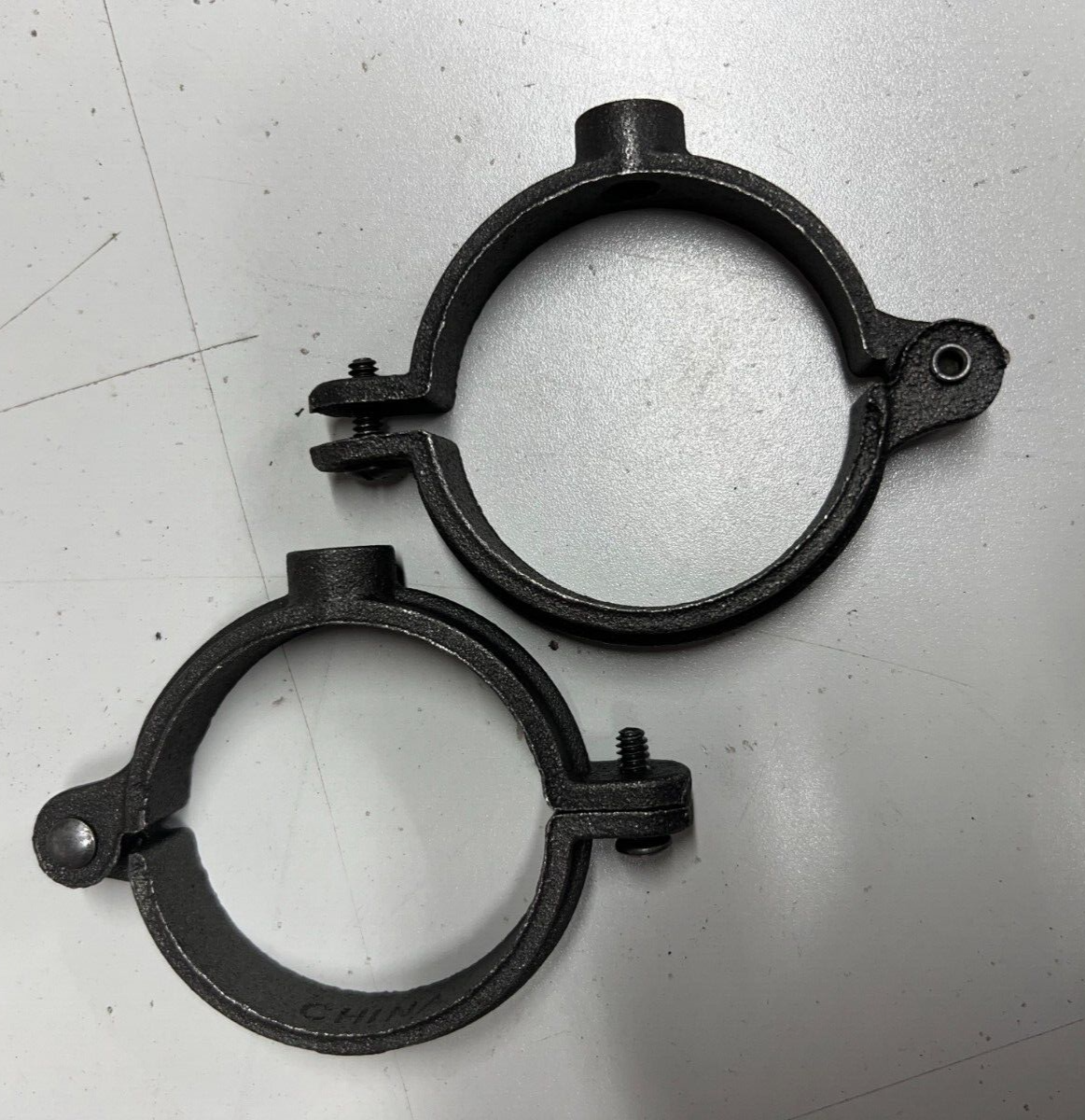 Lot of 2) 2" Extension Split Pipe Clamps Malleable Iron 180# Load Cap ...