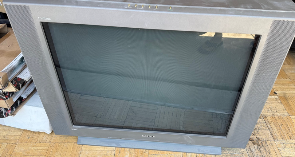 Sony KV-32FS10 Trinitron 32-inch - In good Condition - No Remote | eBay