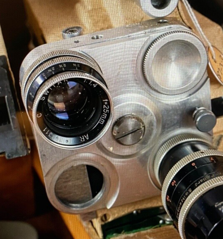 Rare Pathe Super 16 16mm Camera, w/ 25 & 75mm lens , 2 Mags, and more ...