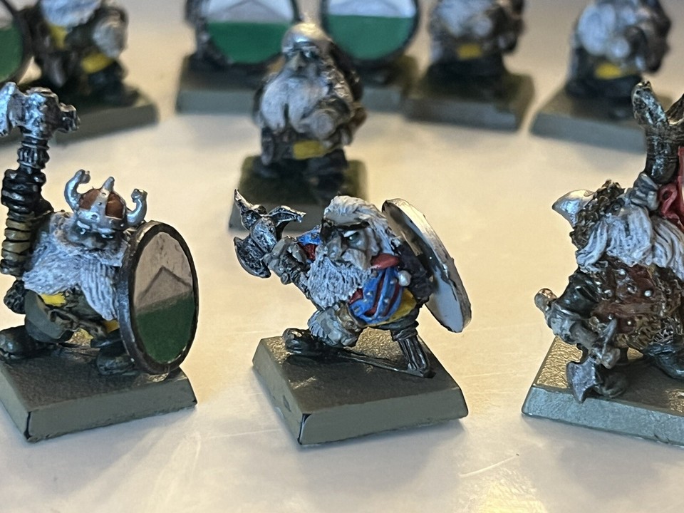 RARE RRD1 BUGMAN'S DWARF RANGERS x14 Regiment of Renown 1986 OLD WORLD ...