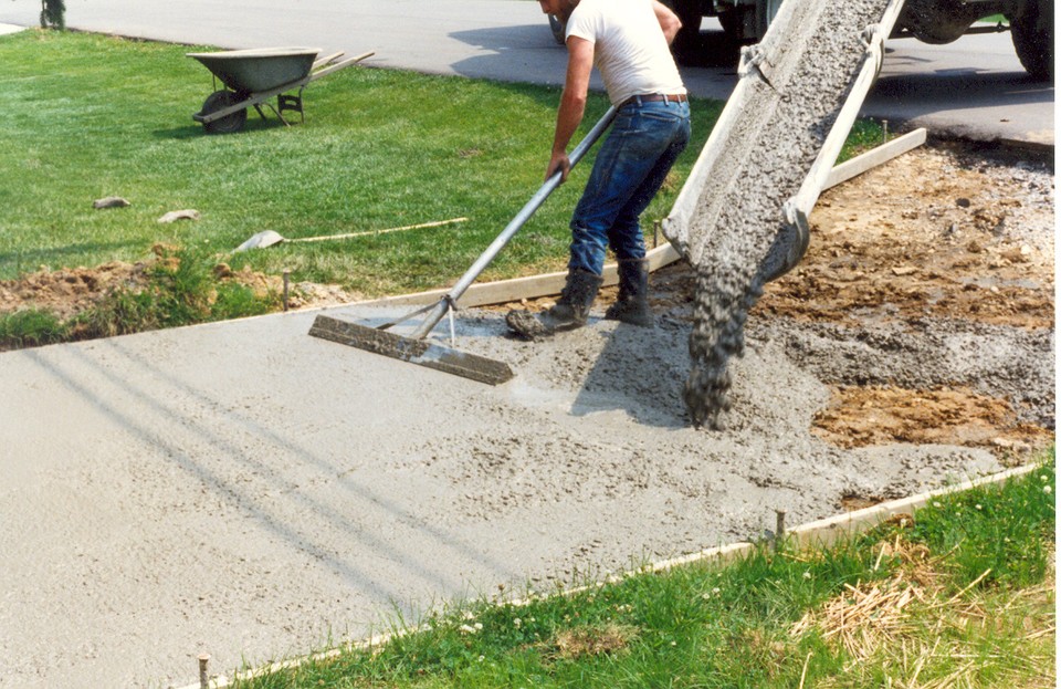 SCRUTE Screed and Floating Concrete Grade Tool... | eBay