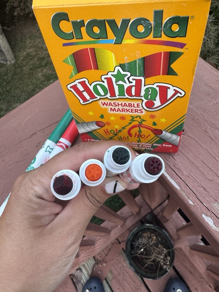 Vintage Crayola Holiday Collection 6 Markers 1997 Scented Stampers Cray ...