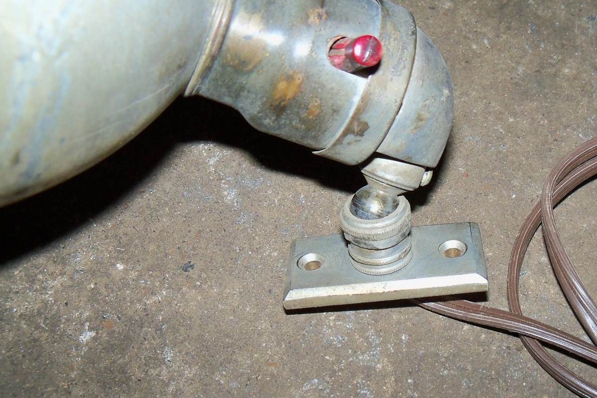 Vintage 700 Delta Rockwell 24" Scroll Saw Jigsaw Retirement Work Light ...