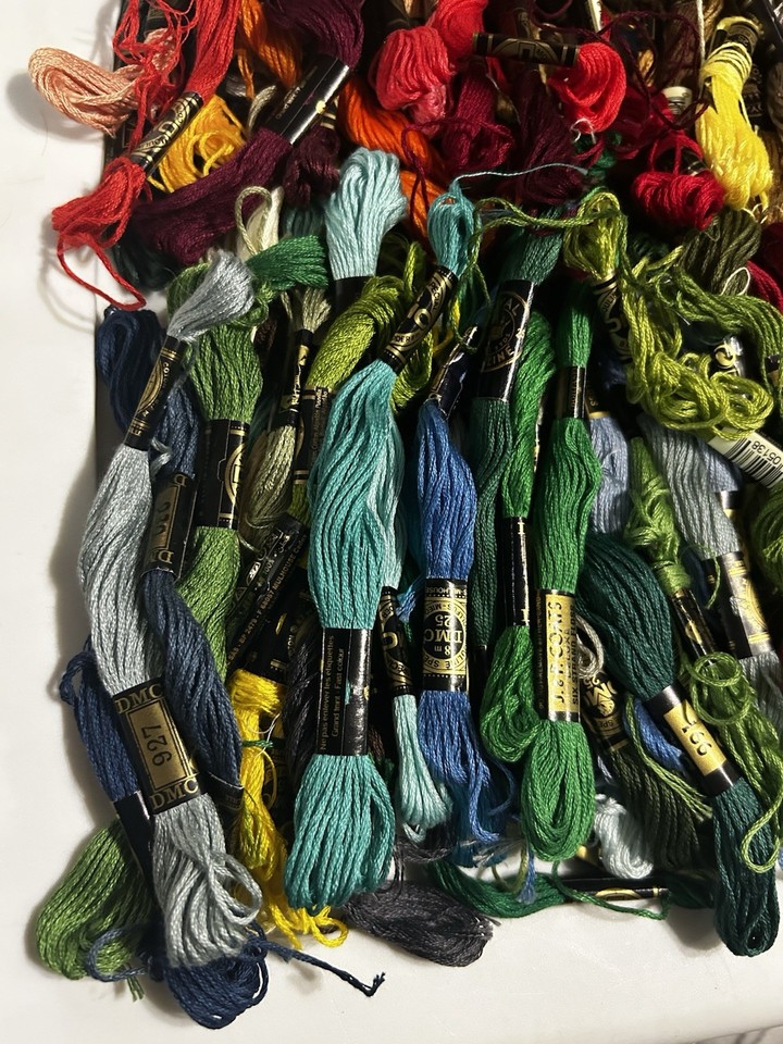 LOT 200+ New SKEINS DMC EMBROIDERY FLOSS THREAD Various Colors- Crafts ...