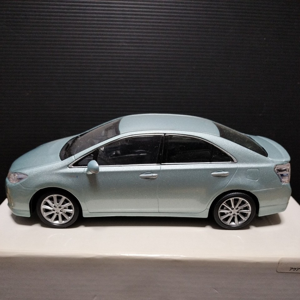 Color sample "1/24 SAI" Sai Mini Car Aqua Mica Metallic | eBay
