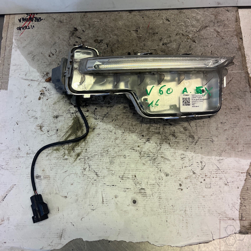 feu avant gauche pour VOLVO S60 D2 Geartronic Ber 2013-2018 31420395 ...