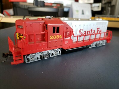 HO AHM Santa Fe GP-18 2654 | eBay
