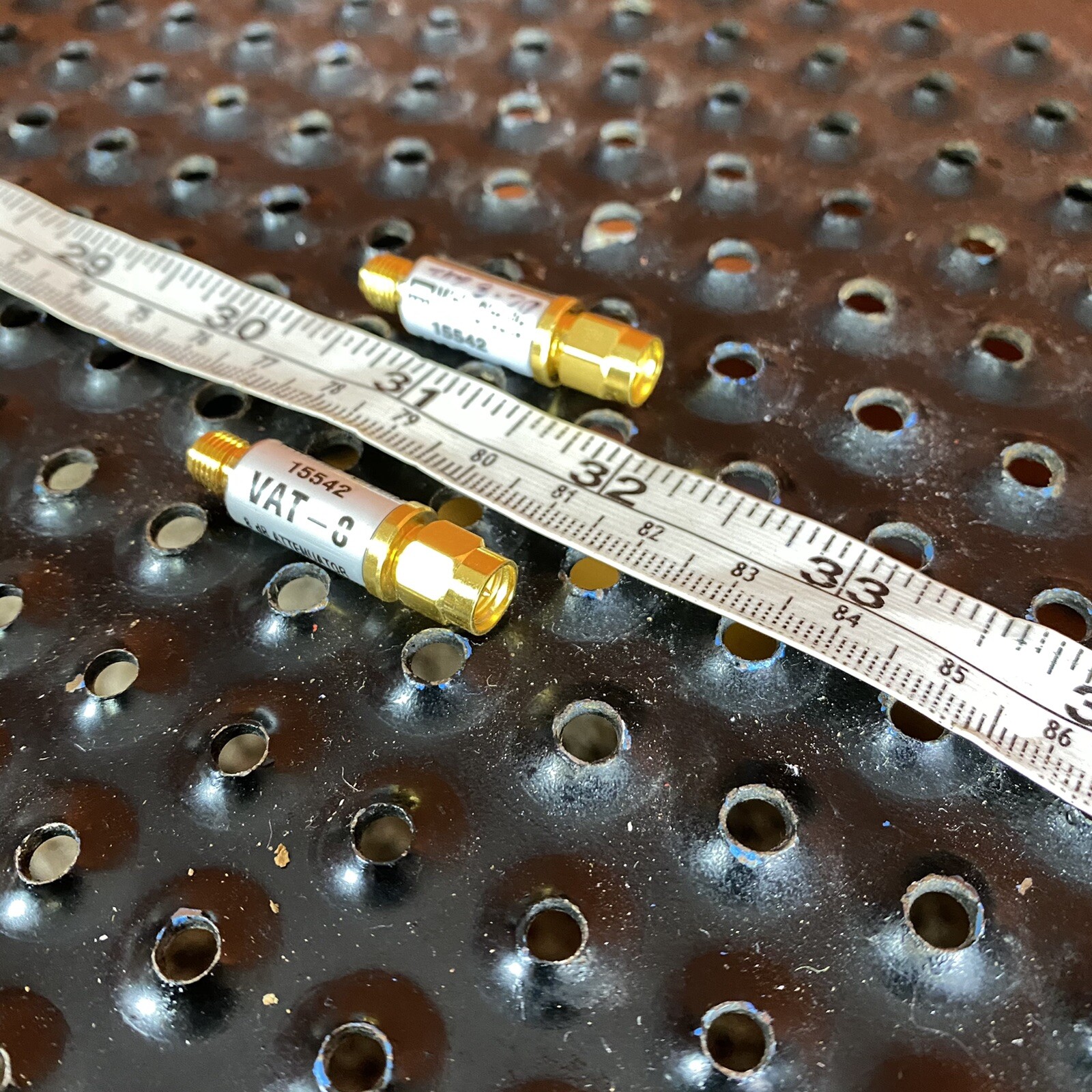 LOT OF 2 Mini Circuits 15542 VAT-8 8dB Attenuator 50ohm