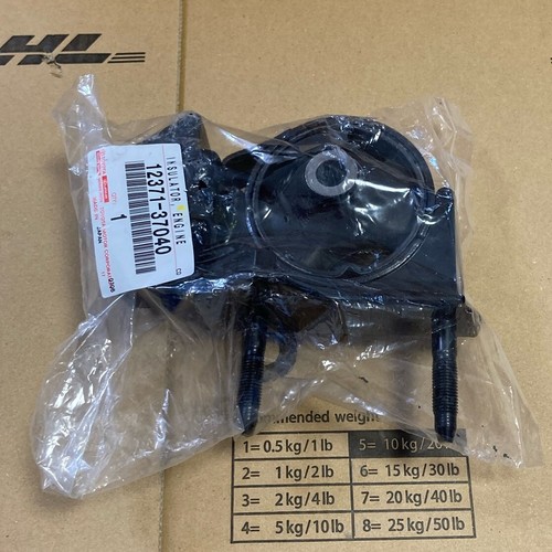 【NEW】Toyota Genuine Noah Voxy INSULATOR, ENGINE MOUNTING, REAR 12371 ...