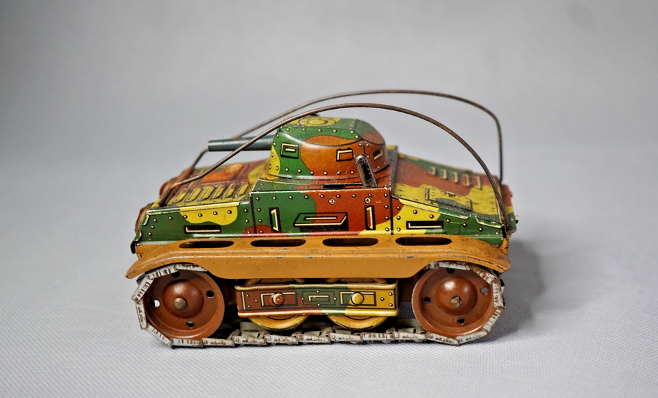 1945 UZ Zone Germany Arnold Tank 589 Camouflage Litho Tin Toy Wind Up ...