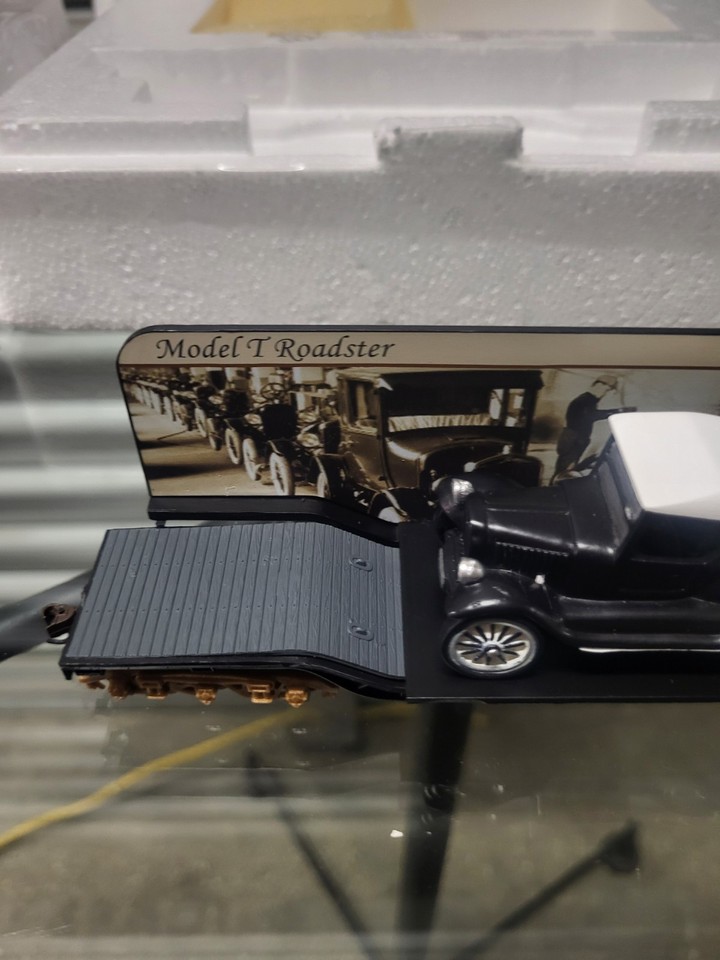 Hawthorne Village Ford Model T Roadster Century of Innovation Express ...