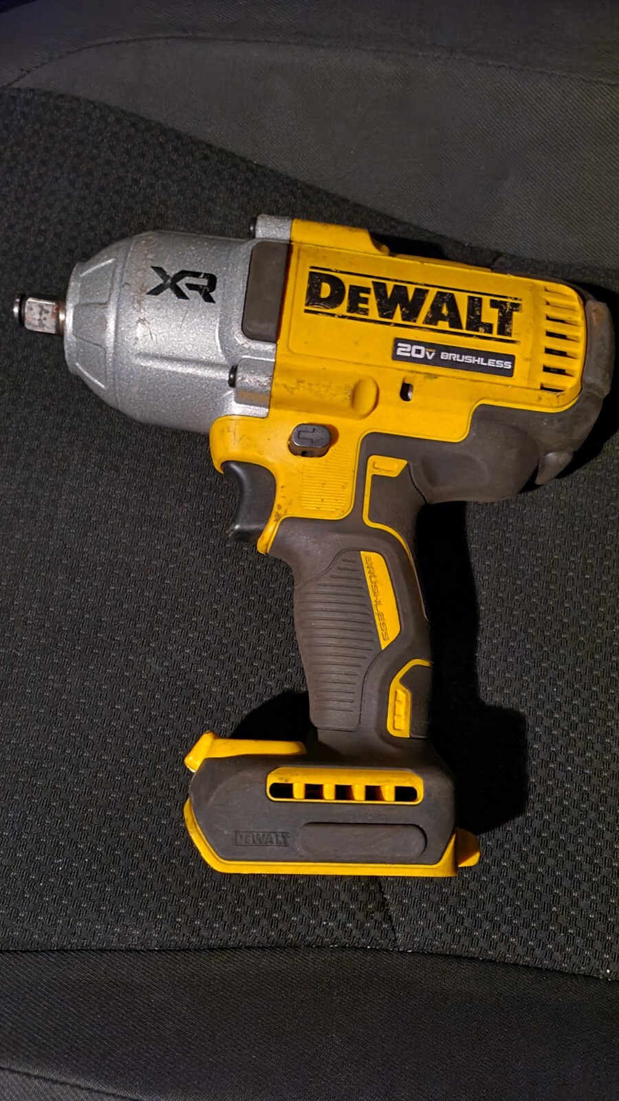DEWALT DCF900 20V 1/2inch Impact Wrench TOOL ONLY with charger ...