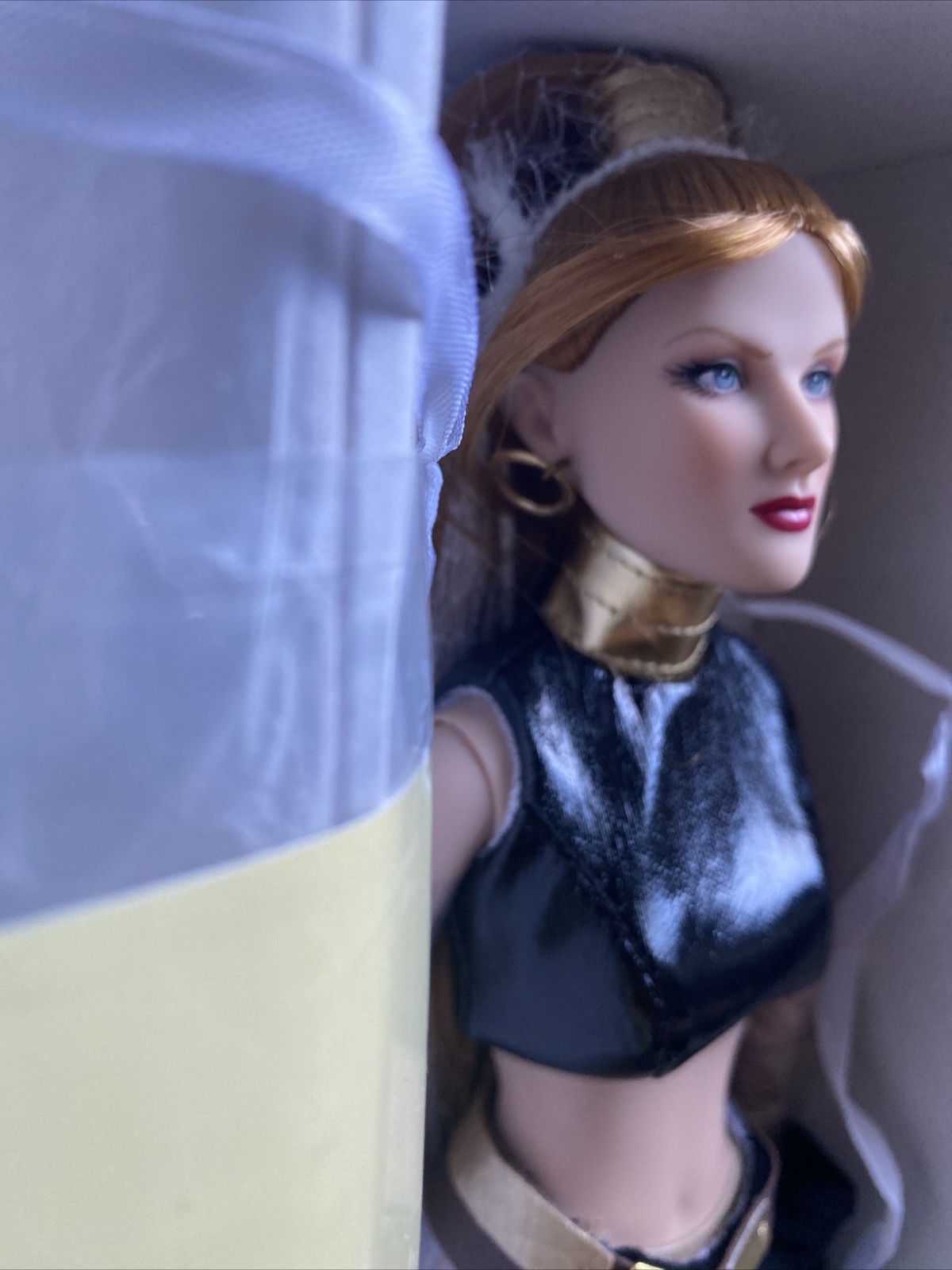 TONNER DC STARS ARTEMIS OF BANA MIGHDALL 13” DOLL LE 200 NEW YORK COMIC ...