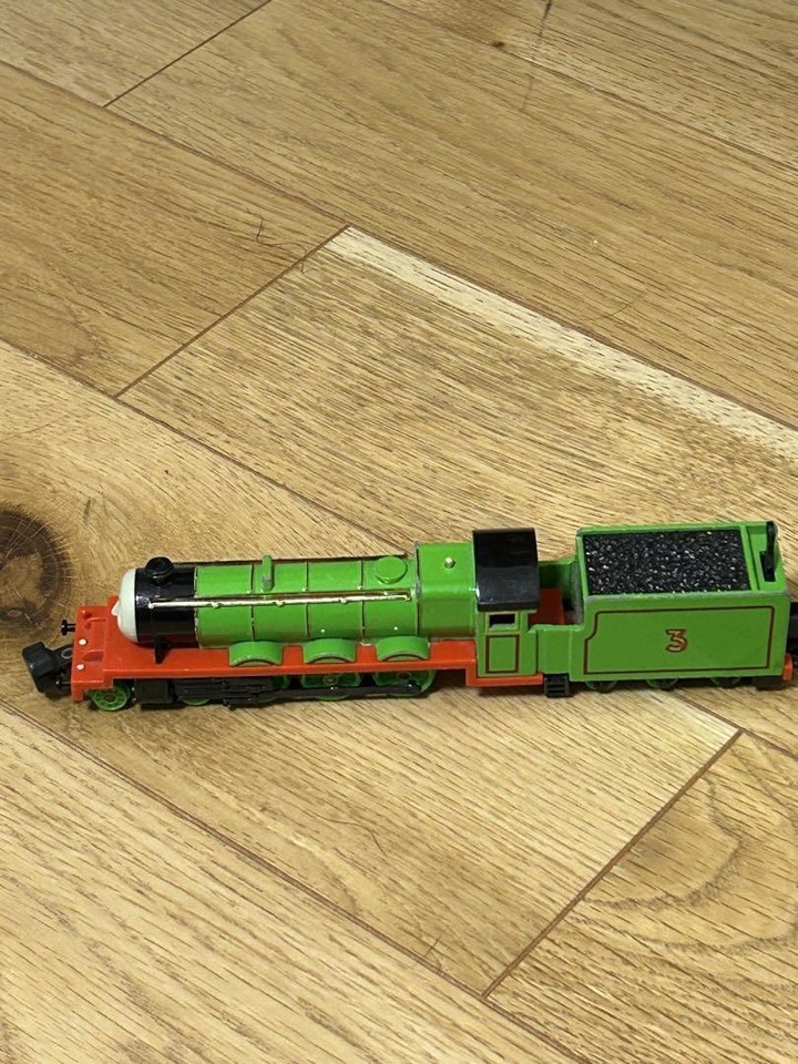 Bandai Thomas & Friends Henry Engine 1992 Green Plastic Collectible Toy ...