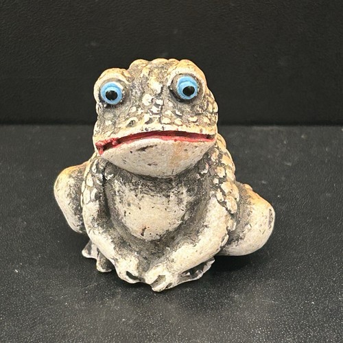2 Inch Blue-Eyed Toad For Garden Decor, Resin Statue Indoor/Outdoor ...