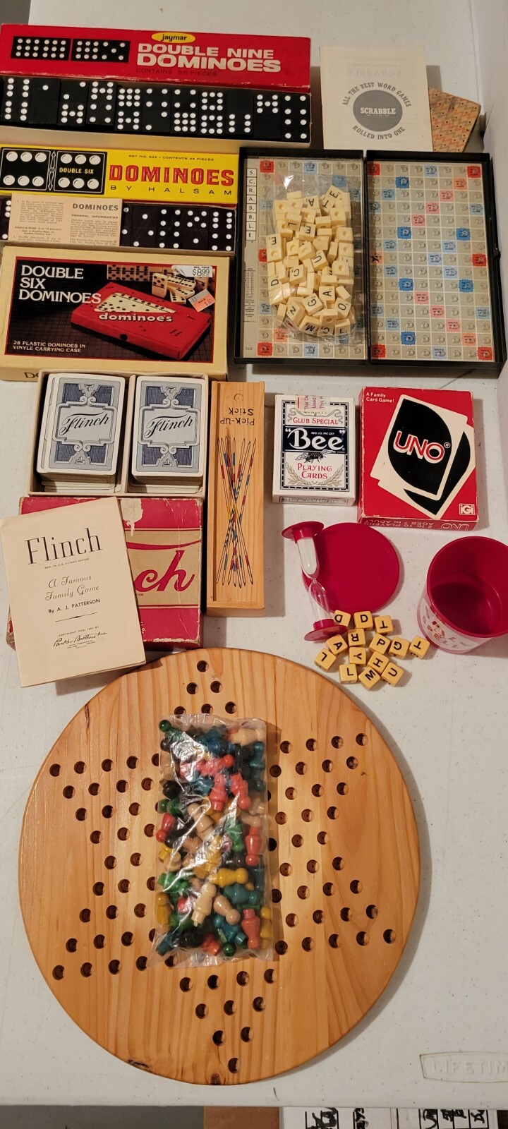 Vintage Toys Games Lot of 10 Dominoes. UNO, Flinch, Scrabble, Spill ...