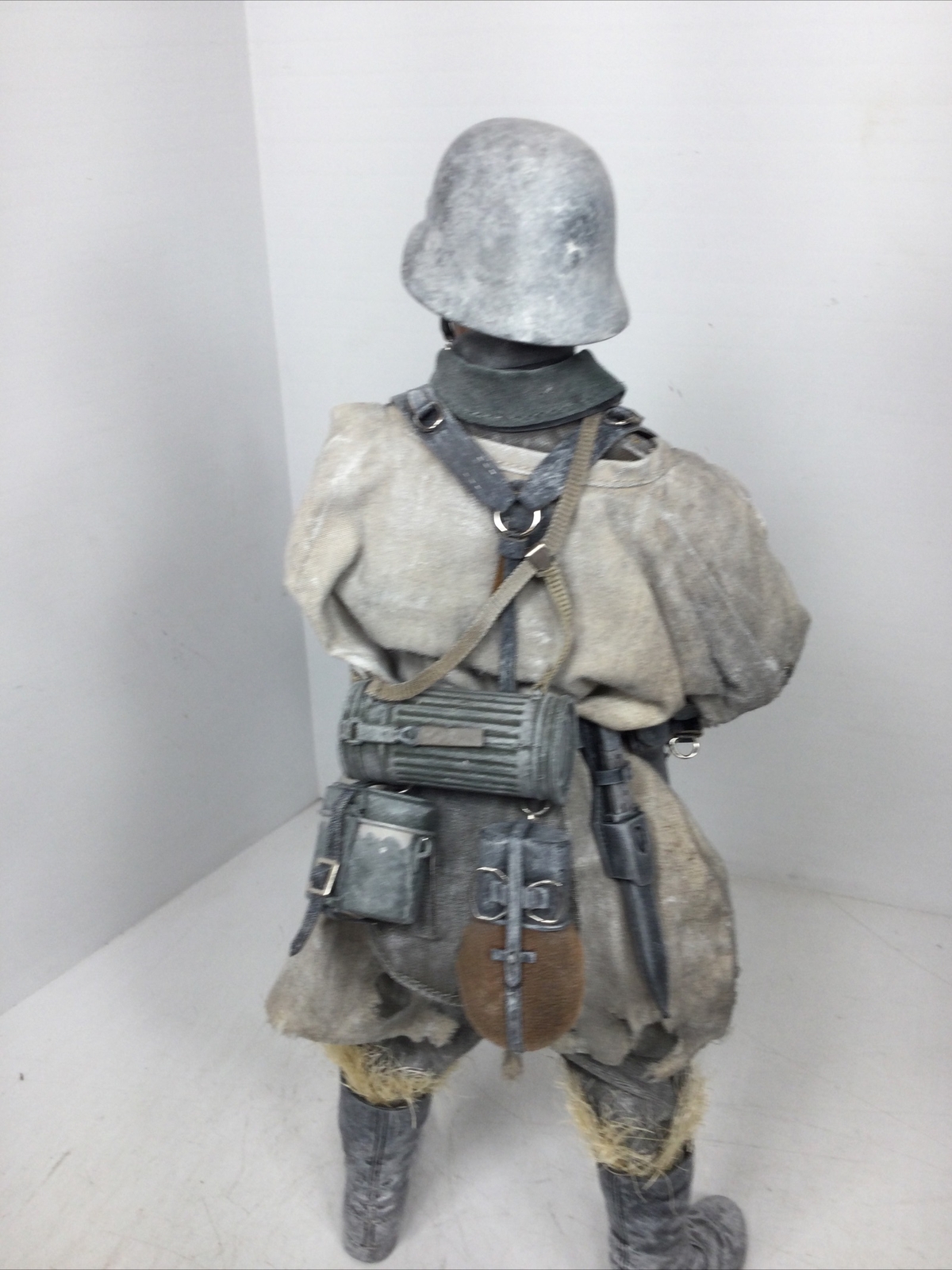 1/6 CUSTOM GERMAN WEHRMACHT 6TH ARMY CAPT MP-40 & P-38 STALINGRAD WW2 ...