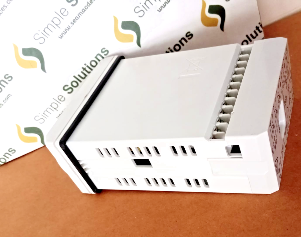 1PC- ABB CM10/000S0E0/STD ControlMaster CM10 Controller 100-240V/10W- NEW Open | eBay