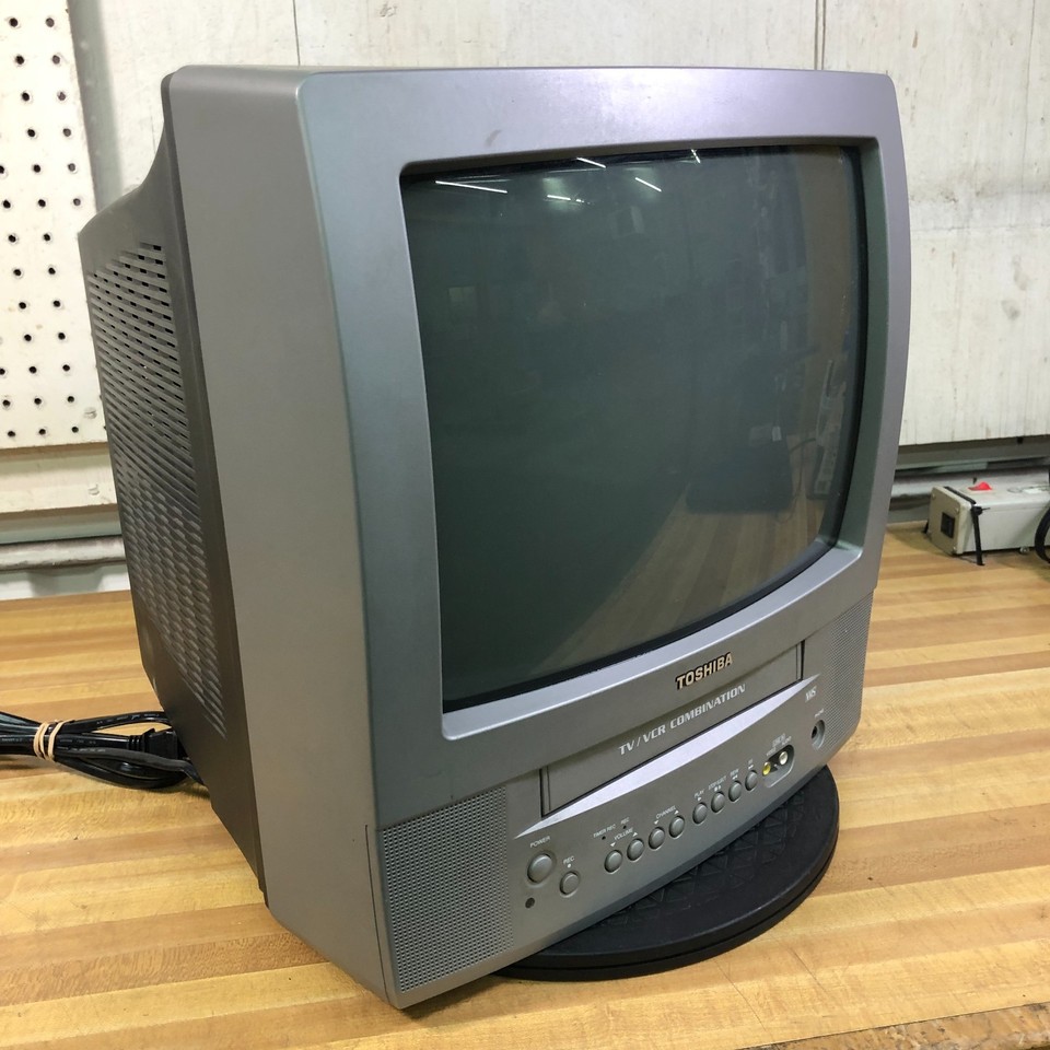 Toshiba MV13N2 13" CRT TV / VCR Combo Front Inputs for Retro Gaming ...