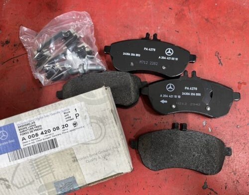 NEW Genuine Mercedes-Benz front brake pads A0054200820 compatible ...