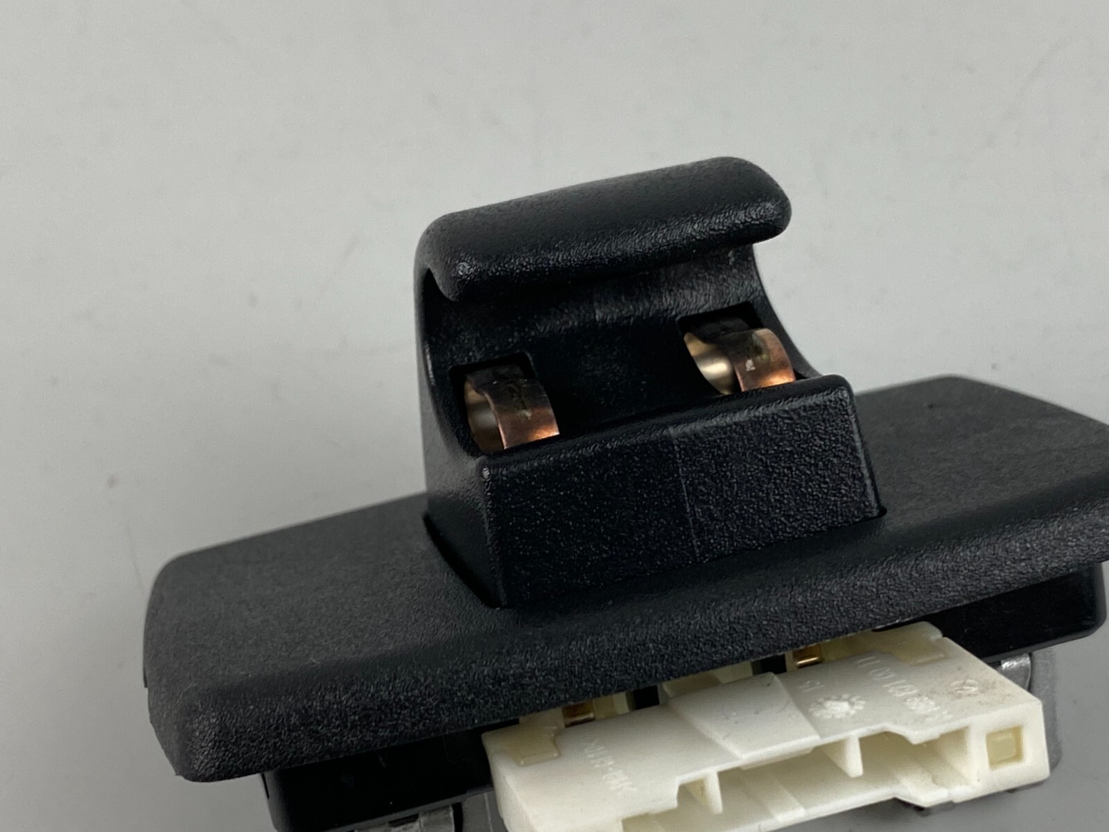 Mercedes Benz A Class W176 Sun Visor Holder Catch Trim Unit A0998210011 ...