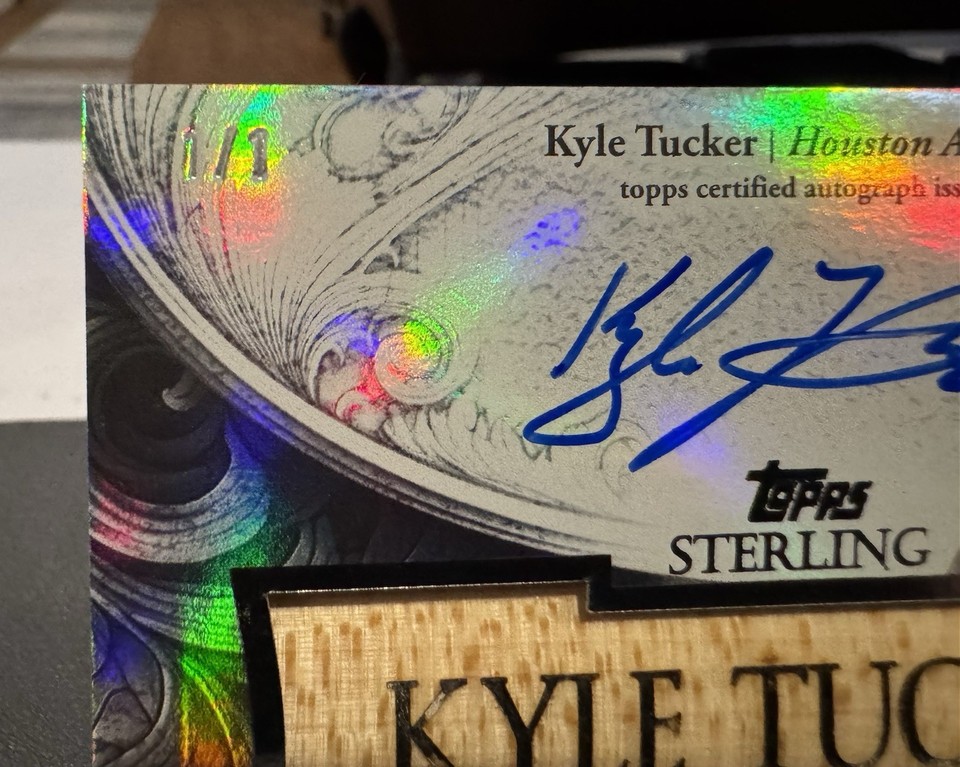 2025 Topps Sterling-#SNP-KT 1/1 Kyle Tucker Autographed Bat Nameplate ...