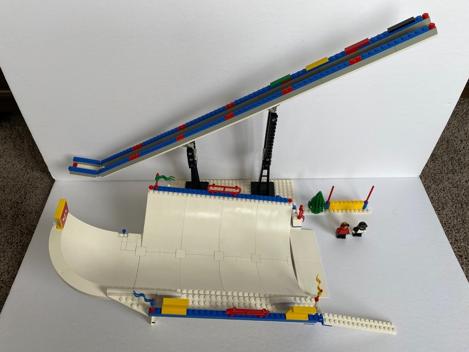 Lego set 3585 Snowboard Super Pipe – 220 Pcs – 2 Figs – Sports ...