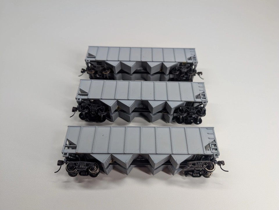 HO Scale Undecorated Gray Quad Hoppers (3 pcs) READ | eBay