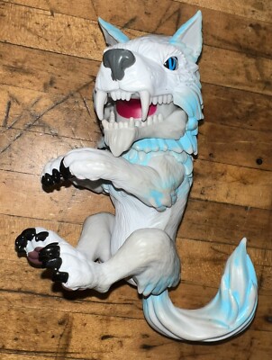 WowWee Fingerlings Untamed Dire Wolf BLIZZARD Interactive WORKS VBL102C ...