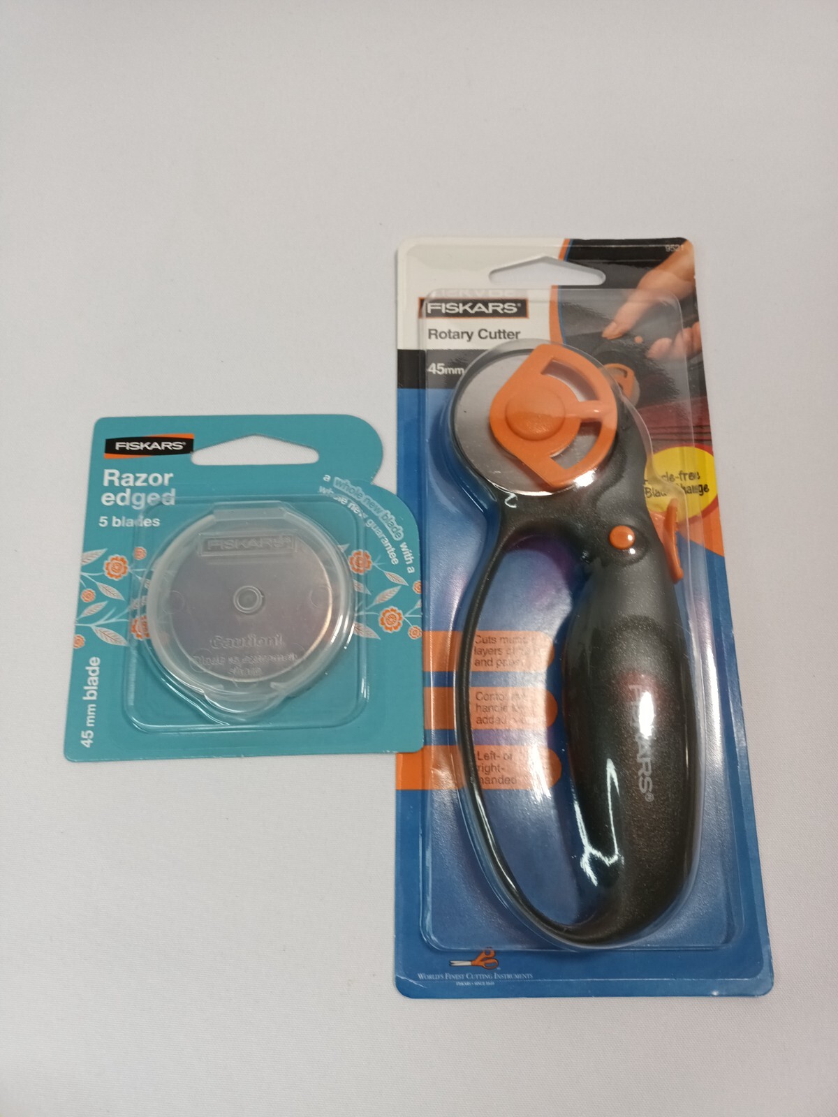 New Fiskars Rotary Cutter 45 mm Tool & Extra Blade Pack 5 Blades Razor ...